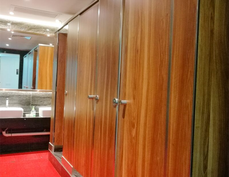 The Different Types Of Toilet Partitions