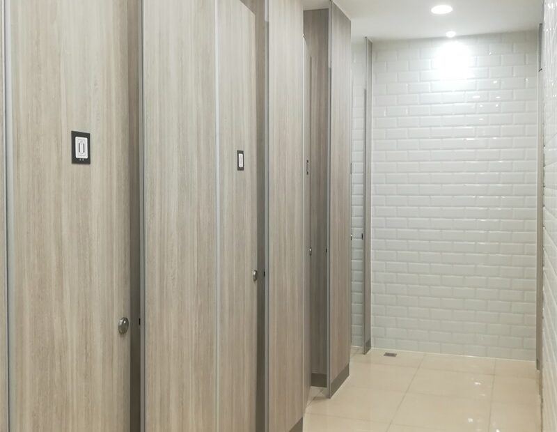 How To Choose The Right Bathroom Partition Panels For Your Facility ...