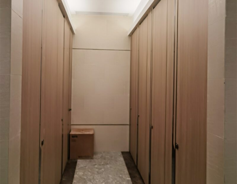 Creating A Cost-Effective & Durable Bathroom With Solid Surface Toilet Partitions - Jialifu
