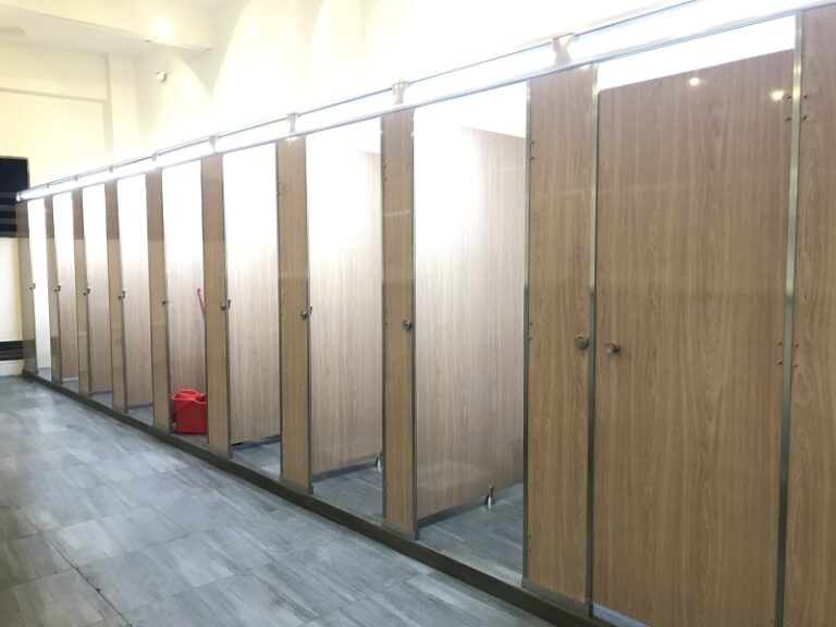 Revolutionize Your Restroom Design With Plastic Toilet Partitions - Jialifu